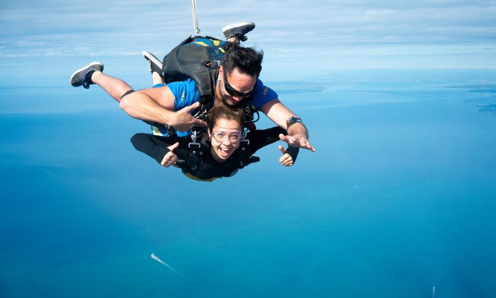 Melbourne Skydiving (St. Kilda Beach) - Book Now | Experience Oz