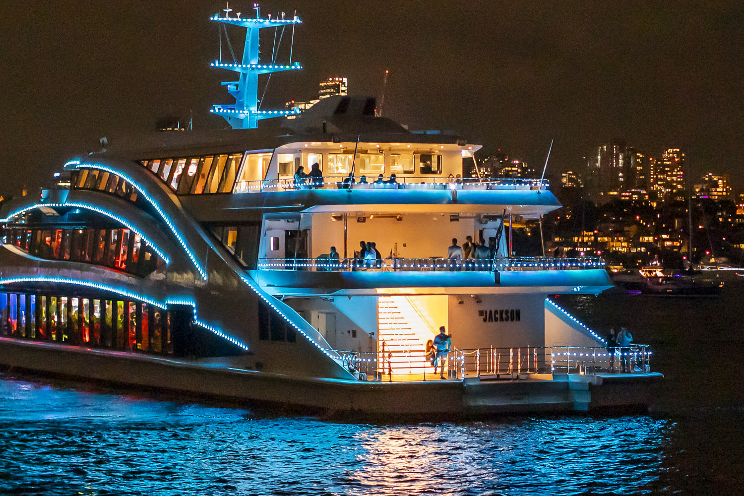 APOD members get a great deal with Captain Cook Cruises Sydney (Sealink)